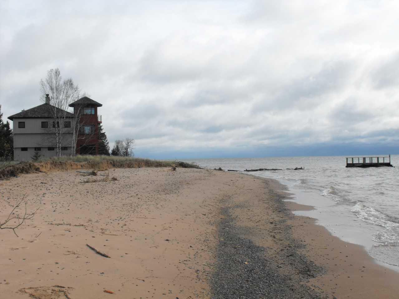 Pier damaged | Wisconsin Sea Grant